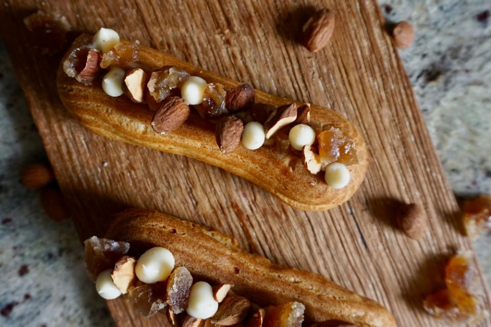 Éclair mit Marone und Mandel – LAPÂTISSERIE
