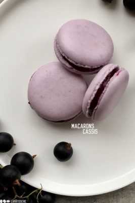Cassis Macarons – LAPÂTISSERIE