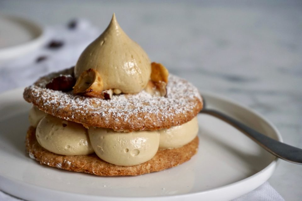 Dacquoise mit Kaffeecreme – LAPÂTISSERIE