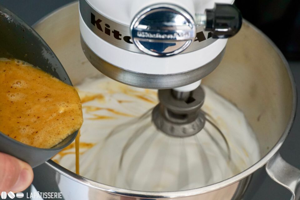 Törtchen mit Cassis & Sommerfrüchten – LAPÂTISSERIE