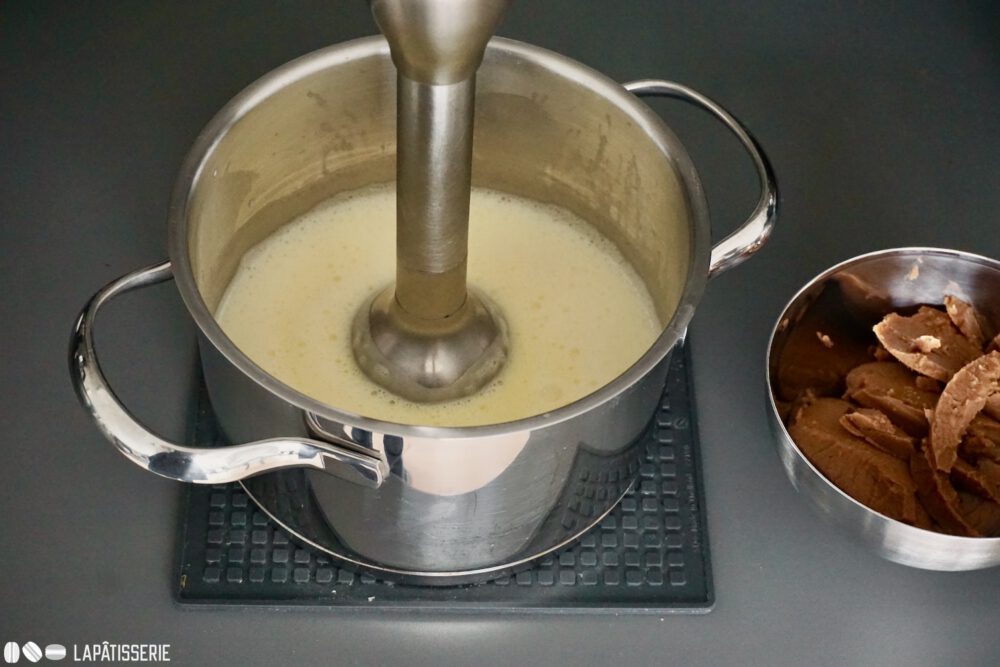 Mont Blanc | Törtchen mit Marone & Cassis – LAPÂTISSERIE