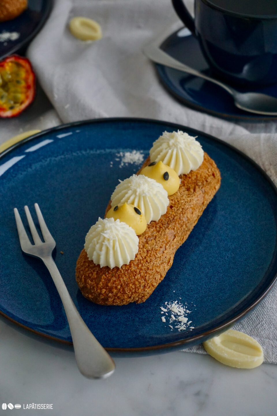 Éclair mit Mango & Schokolade – LAPÂTISSERIE